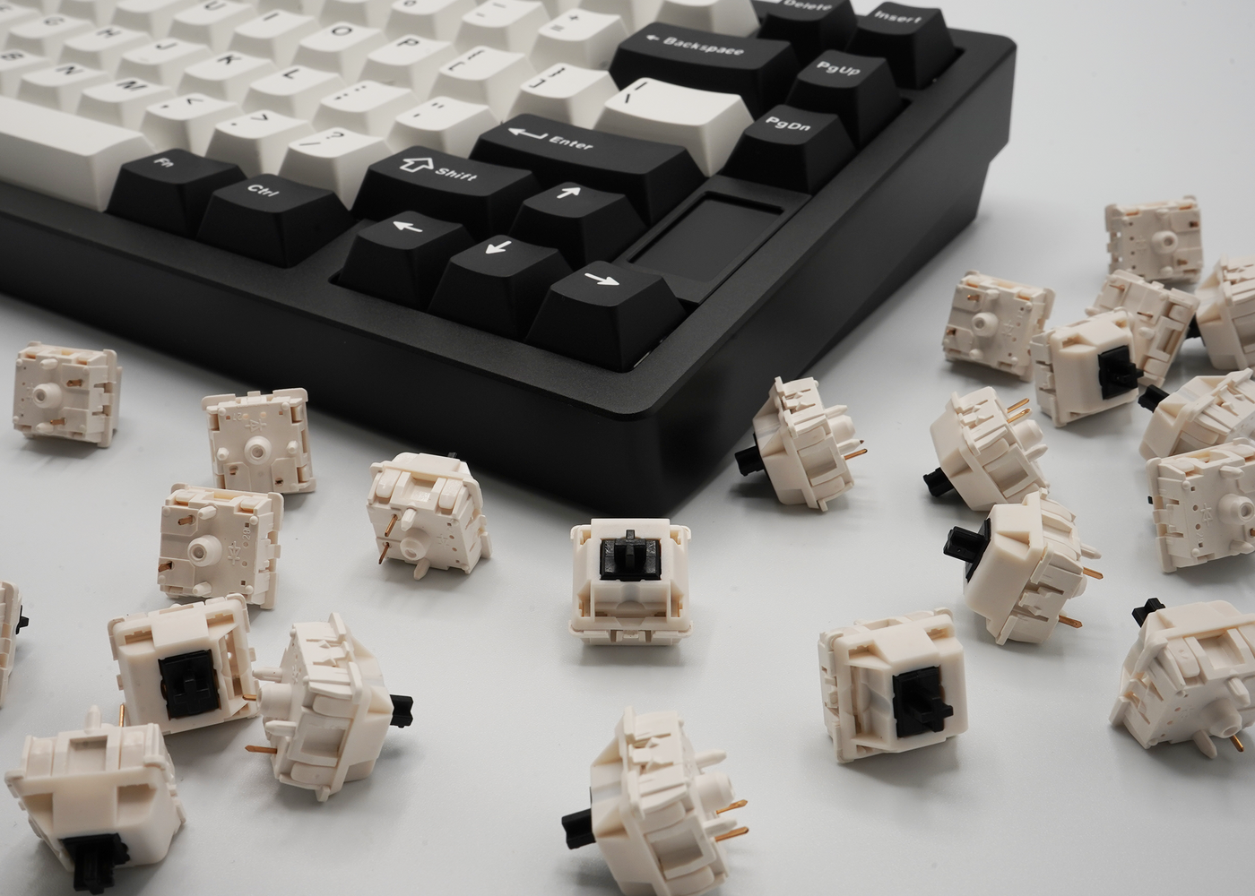Everglide Moyu Black / Dark Jade Tactile Switches | LumeKeebs