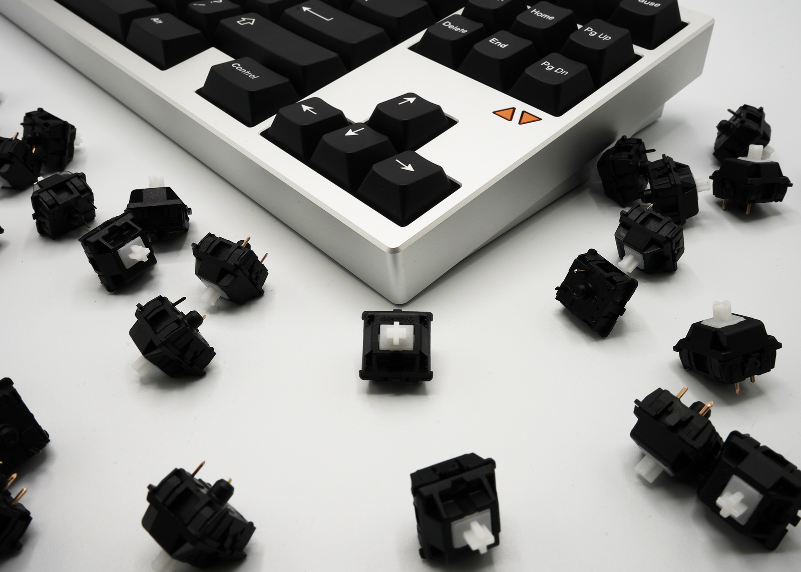 Cherry MX Ergo Clear Tactile Switch Review | LumeKeebs
